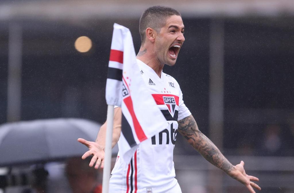 'Pato careca' vira artilheiro no São Paulo - BeSoccer