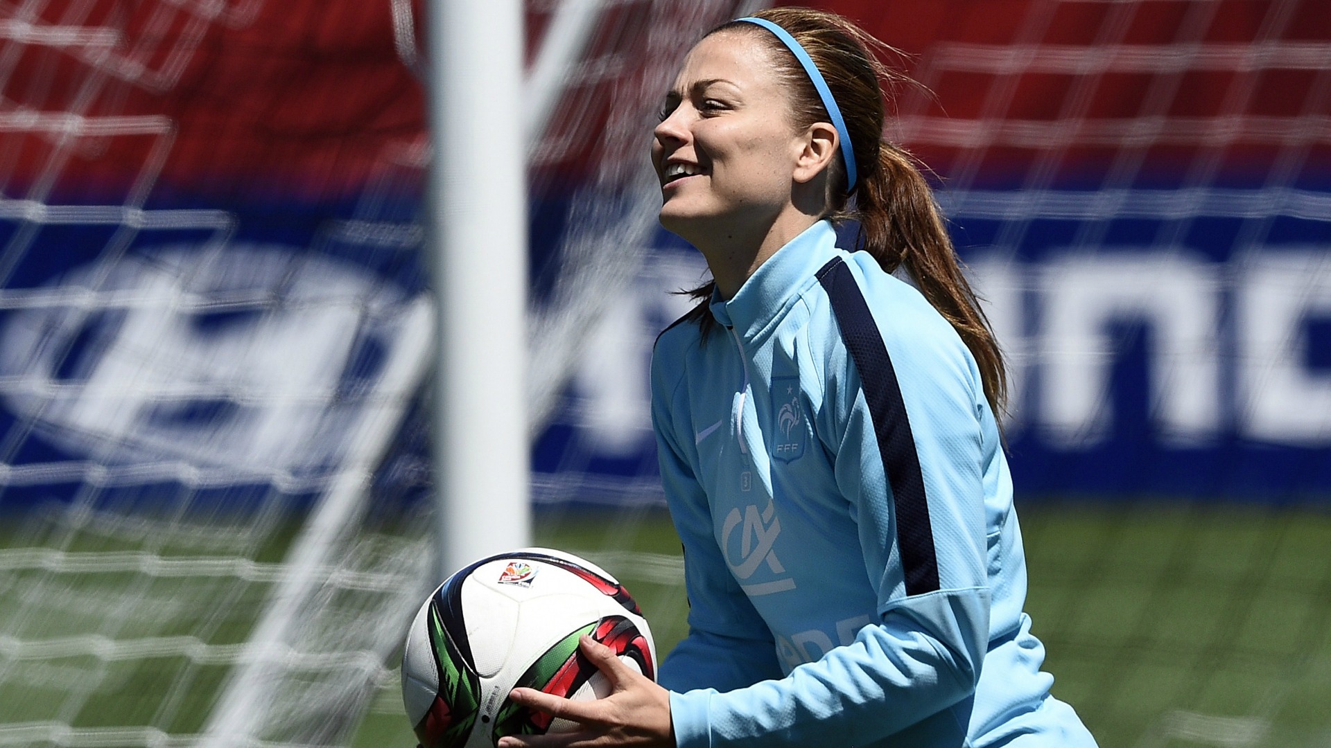 Officiel : Laure Boulleau prolonge d'un an au PSG - BeSoccer